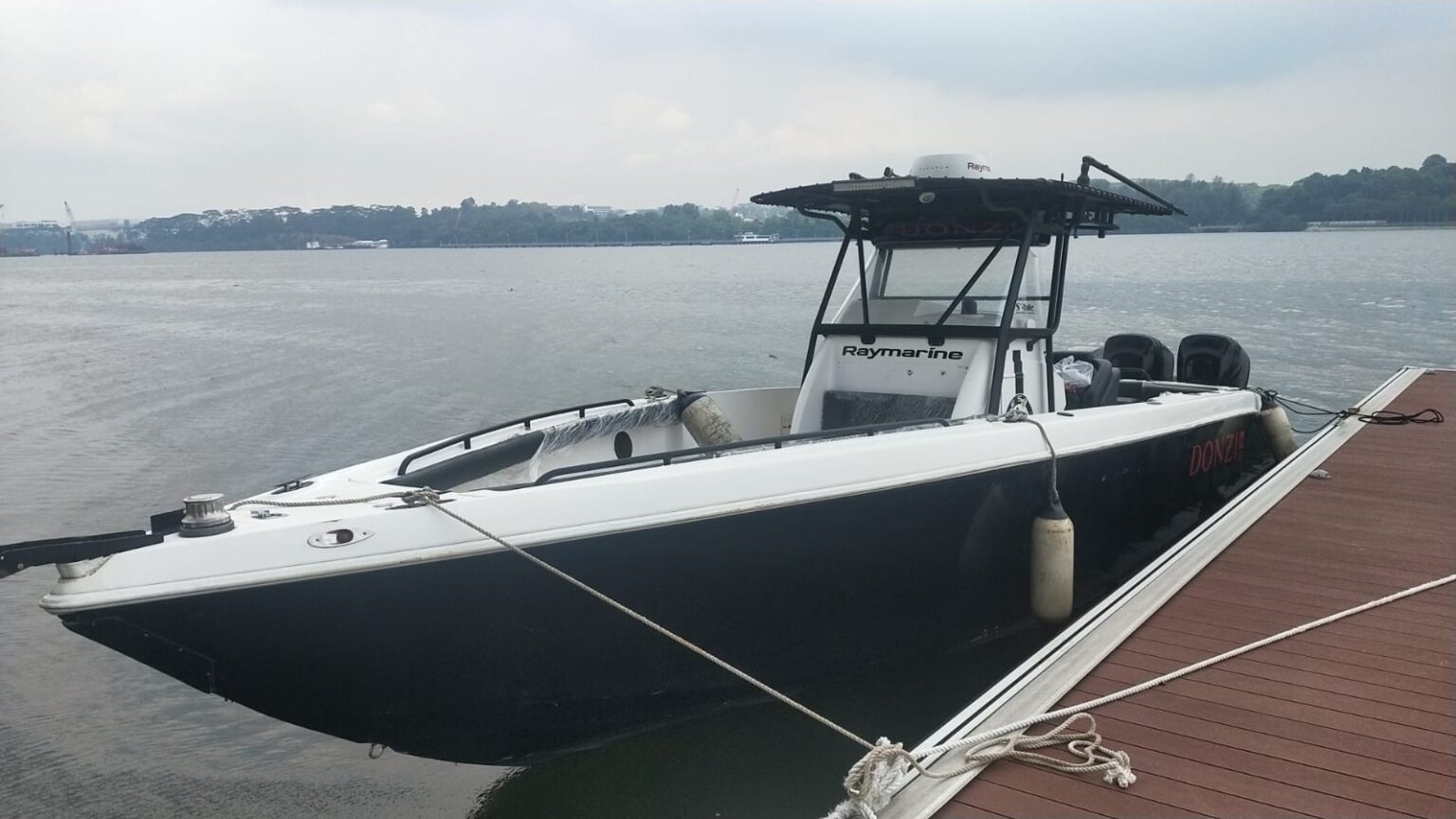 Donzi 35 Centre Console with Triple 250 HP Mercury Racing Outboards S ...